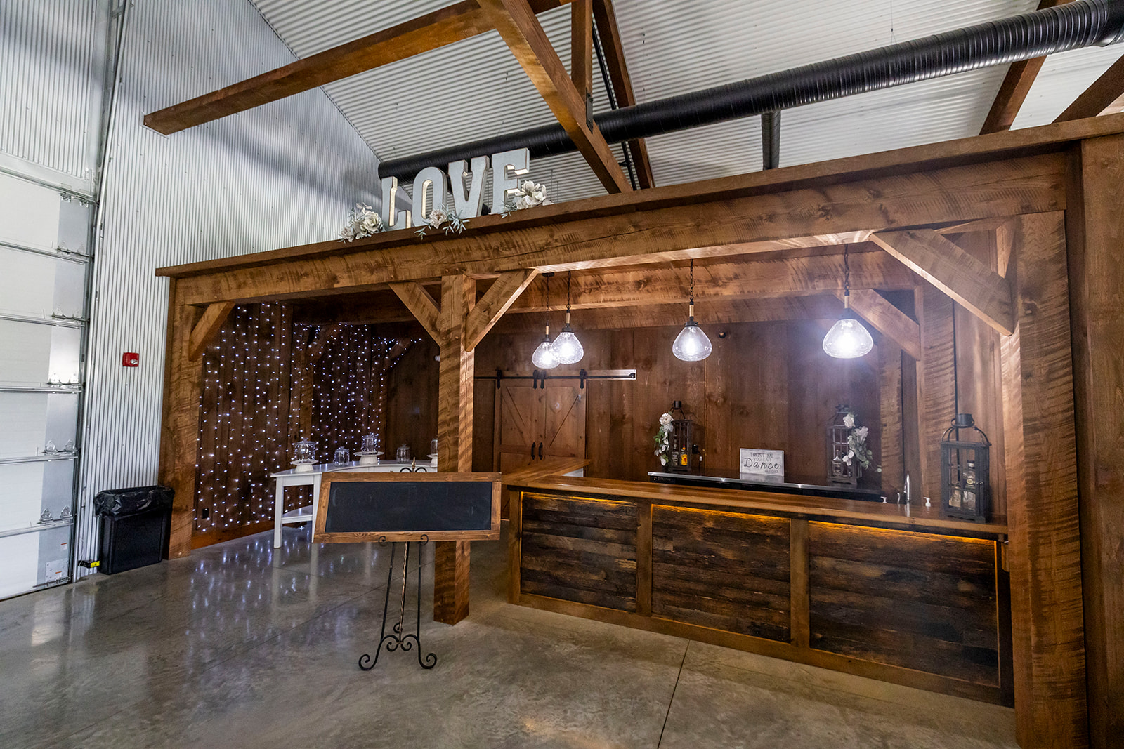 Akron Ohio Wedding Venue: The Venue - Birdseye Barn at Western Star
