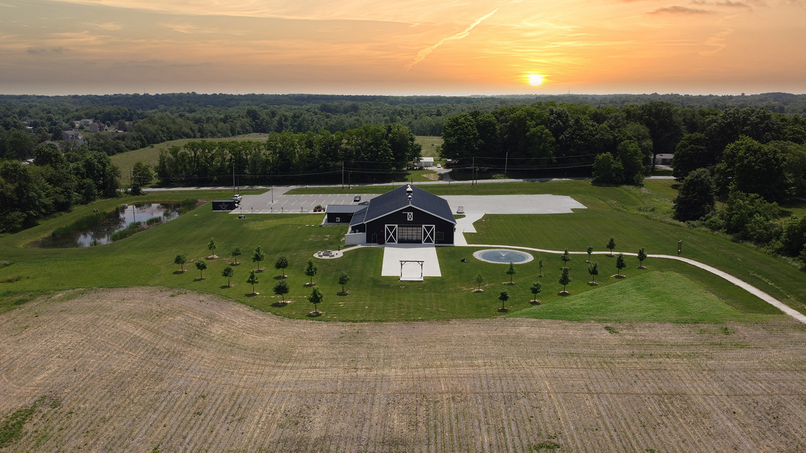 Akron Ohio Wedding Venue: The Venue - Birdseye Barn at Western Star