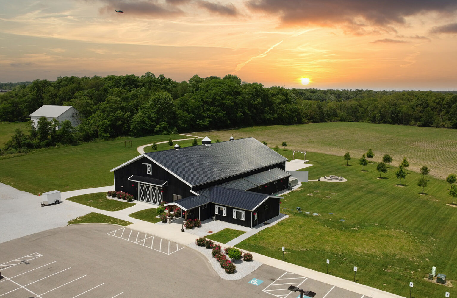 Akron Ohio Wedding Venue: The Venue - Birdseye Barn at Western Star