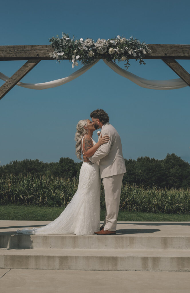Akron Ohio Wedding Venue: Gallery - Birdseye Barn at Western Star